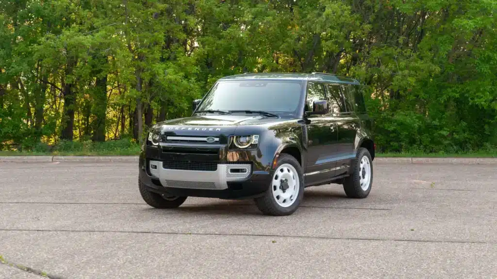 The 2024 Defender 110 Outperforms Wrangler And Bronco rivals - Autoxperts