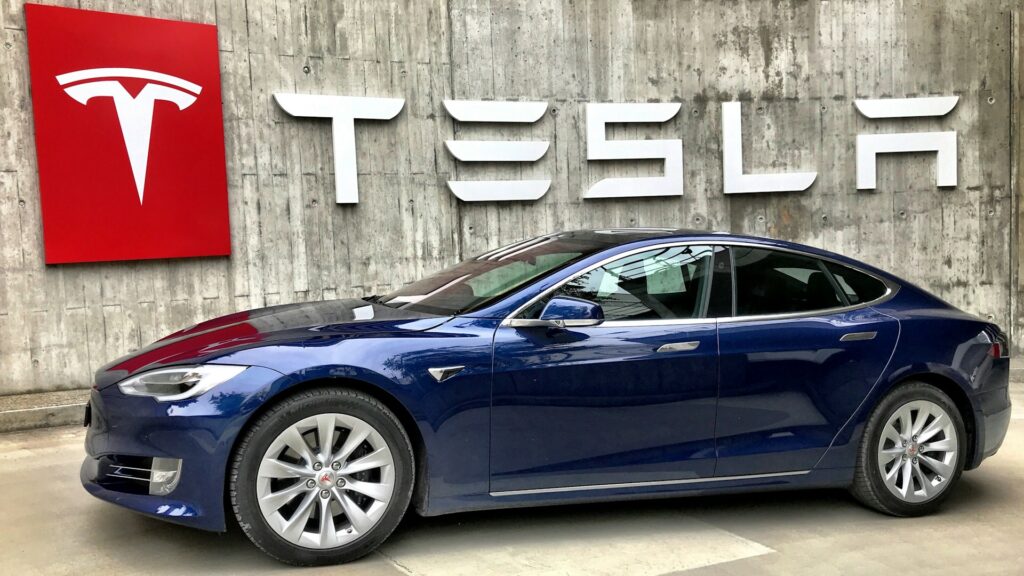 Understanding Tesla's Game-Changing Summon Feature - Autoxperts